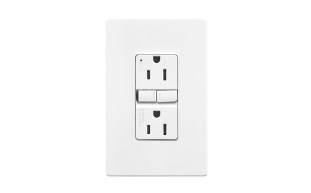 POOL360 | White Self Test Standard GFCI Receptacle with Wallplate 15 ...