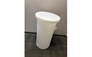 POOL360 | 15 gal Plastic Open Top Tank with Lid