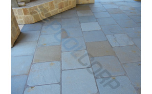 POOL360 | 12” x 12” x 2” Tumbled Bluestone Paver Rust Blue/Gray Brown ...