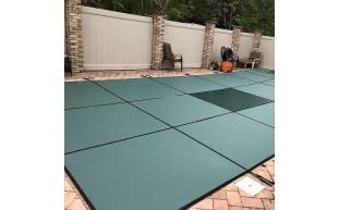 POOL360 | 16' x 32' Green Rectangle Safety Solid XLS Pool Cover with Pump