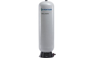 POOL360 | 90 gal Sta-Rite Wellmate Fiberglass Tank