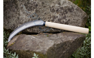 POOL360 | 6.5" Stainless Steel Serrated Blade Sickle with Wood Handle